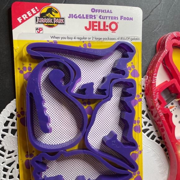 Kitchen | Vtg Jurassic Park Dinosaur Jello Cookie Cutters | Poshmark